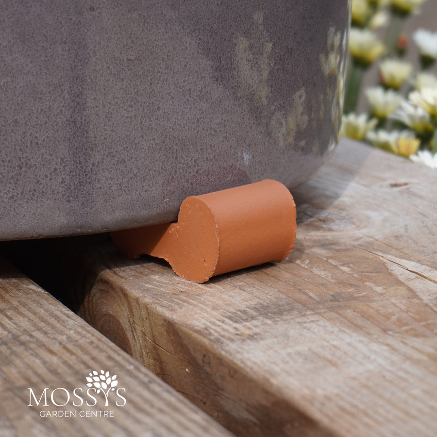Deroma Italian terracotta Pot Feet (3 Pack) – Mossys Garden Centre